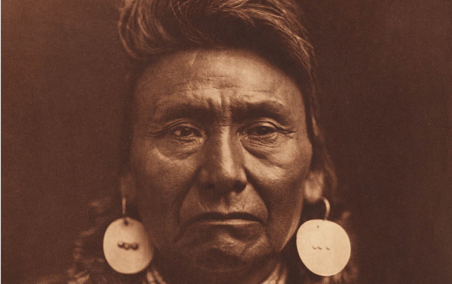 Classic photos show Native Americans as way of life vanishes